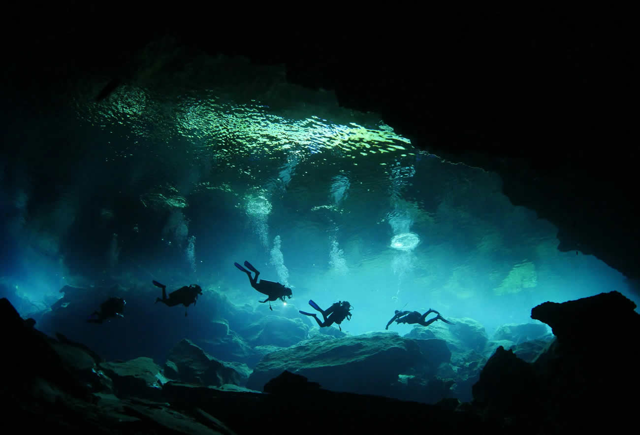 Tragedy In Vaavu Atoll Five Italian Divers Die In Maldives Cave